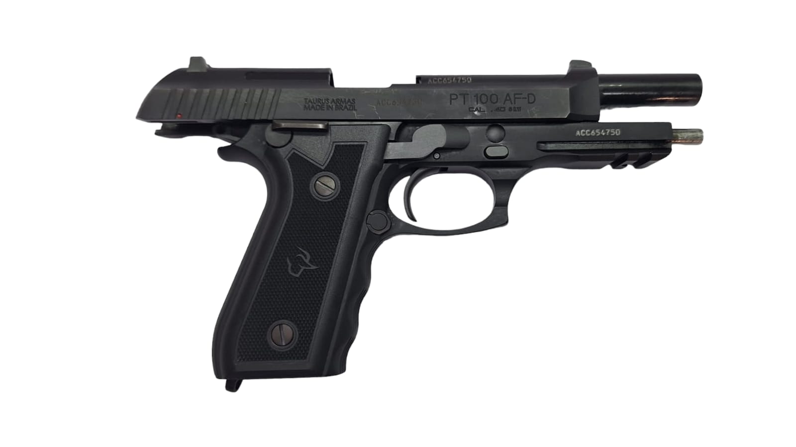 PISTOLA TAURUS PT100 CALIBRE .40S&W | Casa do Tiro