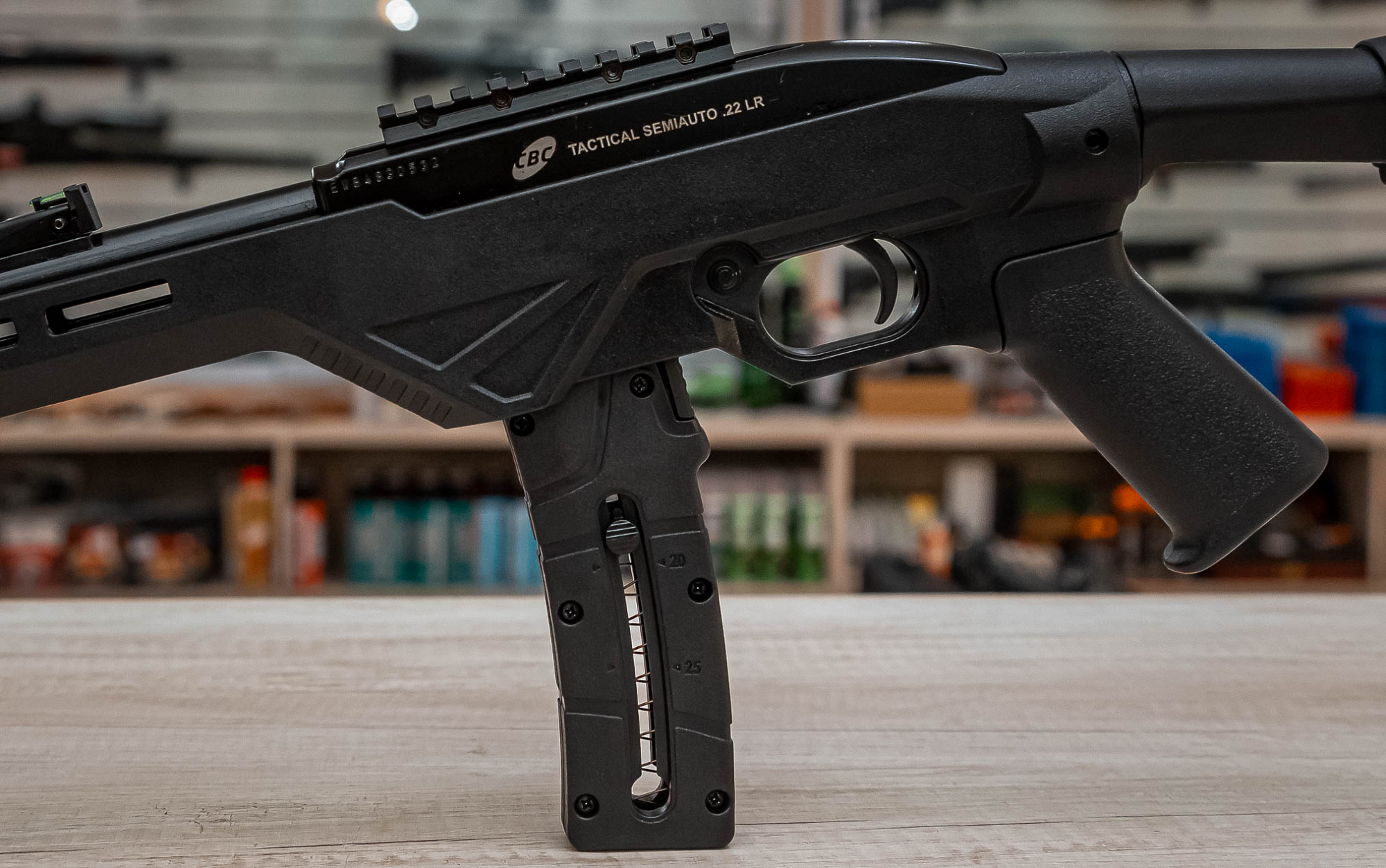 RIFLE CBC TACTICAL SEMIAUTOMÁTICO CALIBRE .22LR | Casa do Tiro